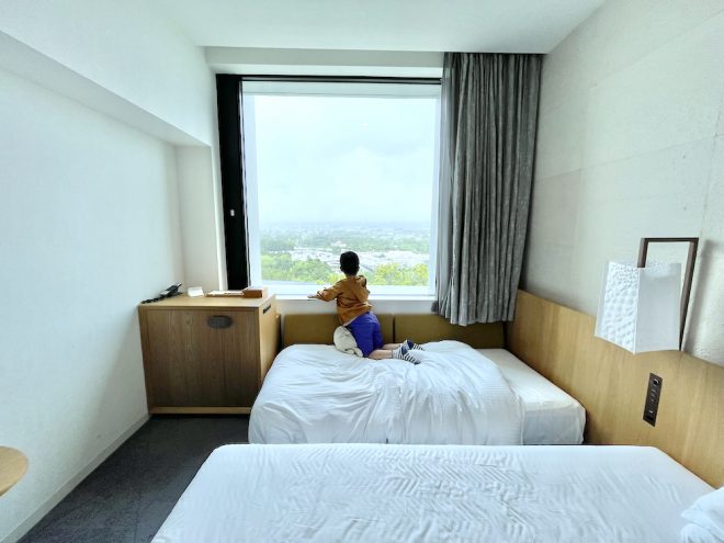 100分的富士山放電行程！帶小孩入住有富士山絕景的HOTEL CLAD飯店，泡湯賞美景逛御殿場OUTLET - MTKO